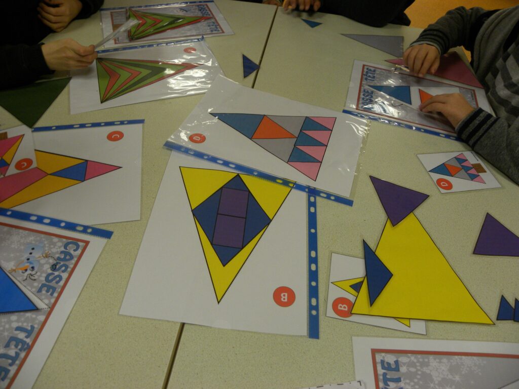 GEOMETRIE DE Noël : Ma forêt géométrique • ReCreatisse